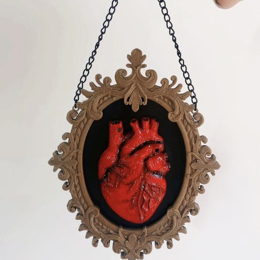 🫀 Anatomical Heart in Elegant Baroque Frame・ 3D File for 3D printing・Cults