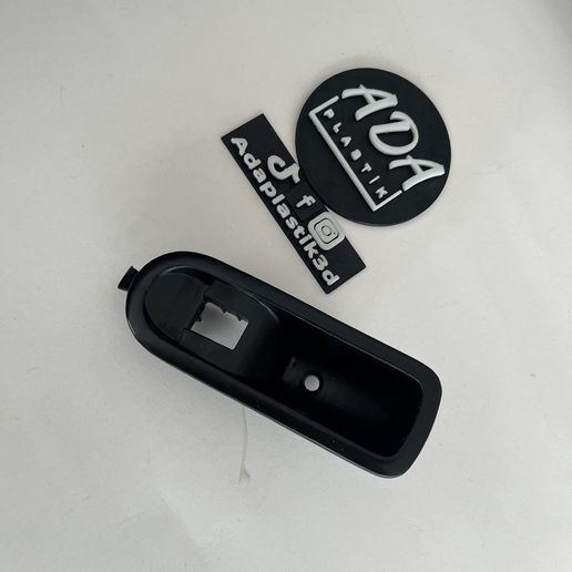 🪟 Renault Megane 2 rear window switch frame・ STL File for 3D printing・Cults