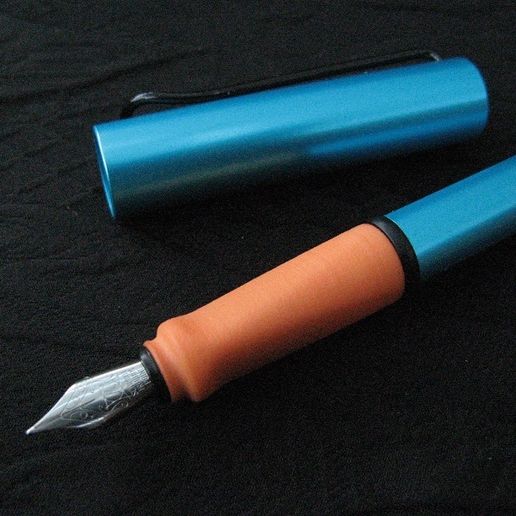 🖊️ Pen Parts: Lamy Safari Fountain Pen Grip・ STL File for 3D printing・Cults
