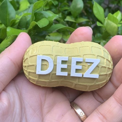 🎄 Deez Nuts Christmas Ornament 3D Model Print resin・ STL File for ・Cults