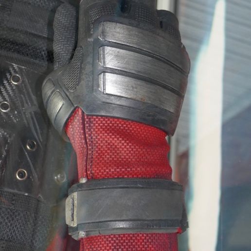 🧤 Deadpool Gloves STL - COSPLAY・ STL File for 3D printing・Cults