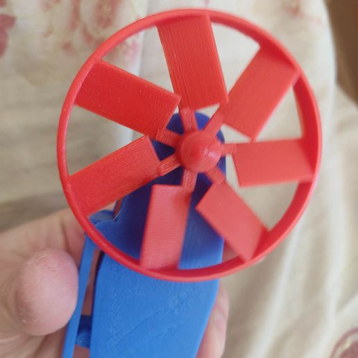 🆒 Cool Squeeze - Grip Fan・3D Print with the Bresser raptor 3D printer・Cults