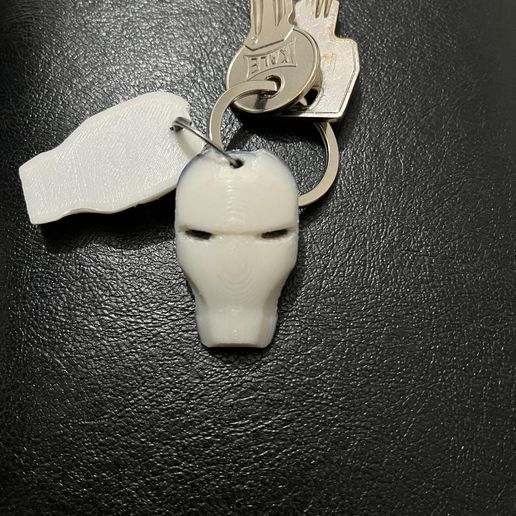 STL file IRON MAN MASK KEYCHAIN 👨 ・3D print design to download・Cults