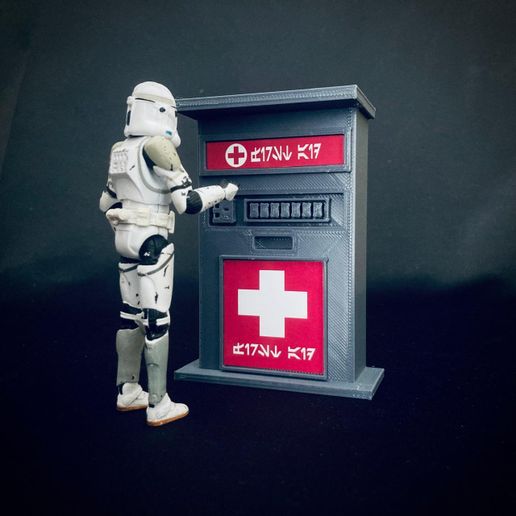 STL file Custom First Aid Box #2 for 3.75" (1:18) Figure Diorama ...