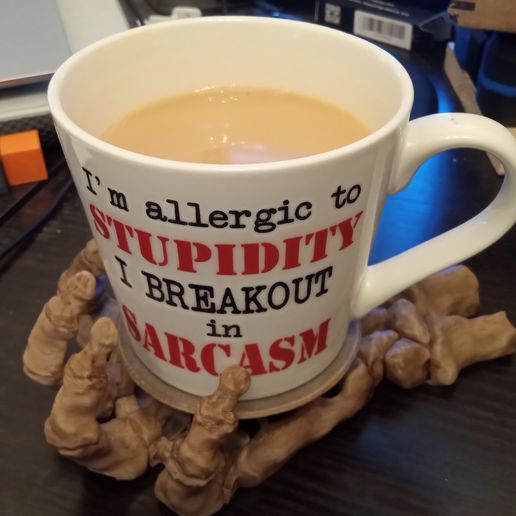 3D printed Skeleton Hand: Halloween Self-Adjusting Coaster • made with ...