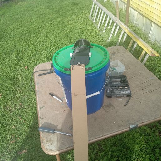 🪣 Phelps3D 5 gallon bucket Mouse Trap・ STL File for ・Cults
