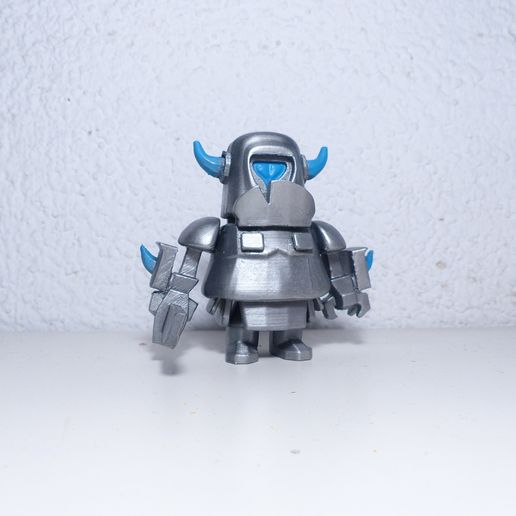 🎲 Figure of mini PEKKA Clash Royale・ STL File for ・Cults