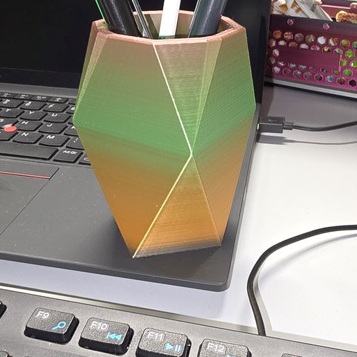 STL file Simple and Practical Pen Holder 🖊️ ・3D printable model to ...