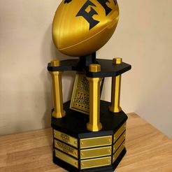 3D printed objects made with Overture Black & Silk Gold filament・Cults