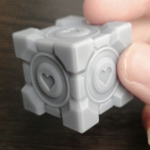 🦸 Cube Companion Portal 2・Free 3D File for 3D printing・Cults