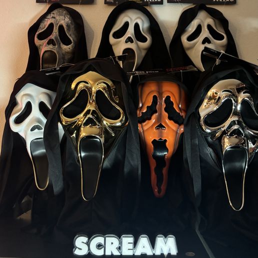3D printer 3x SCREAM V1 Logo Display by MANIACMANCAVE3D • made with ...