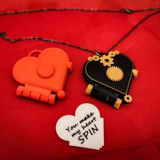 👌 Clockwork Valentine Fidget Locket・Free STL File for 3D printing・Cults