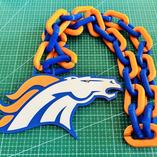 🏈 DENVER BRONCOS CHAIN・ STL File for 3D printing・Cults