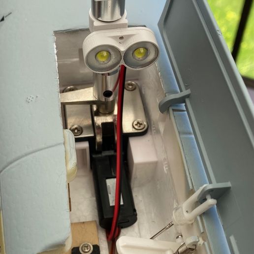 👃 L-39 80mm Dual Beam Light for Nose Gear・ 3MF File for 3D printing・Cults