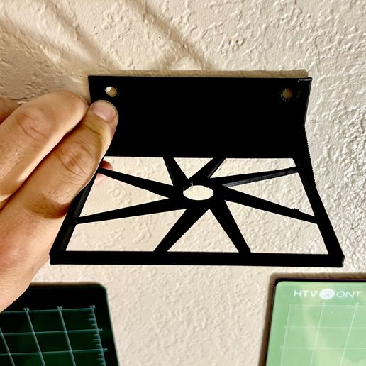 🪞 Pop Fig Wall Shelf (Spiral)・ STL File for ・Cults