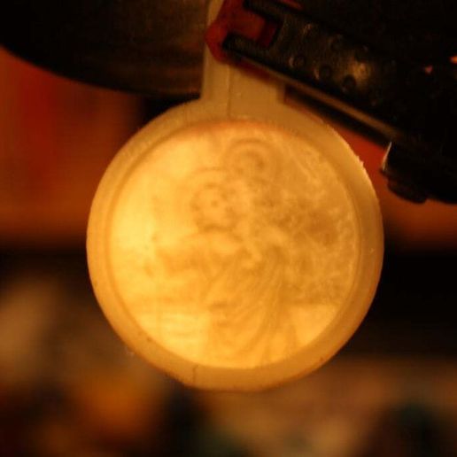 🏅 Saint Christopher Medallion Lithophane・Free STL File for ・Cults