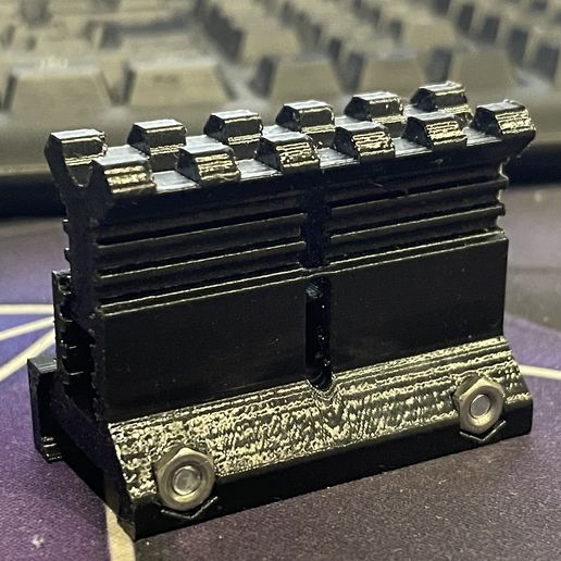 STL file Adjustable picatinny rail riser 🔫 ・3D print object to download ...