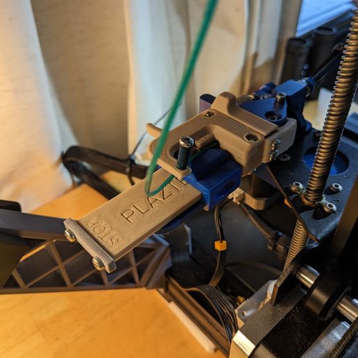 3D printing V1.0 Filament auto loader. Never run out of filament during ...