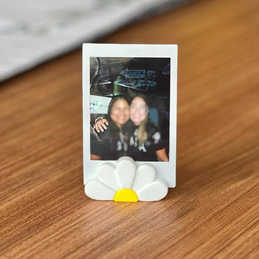 🌷 Polaroid Stand - Margarita・ 3MF File for 3D printing・Cults
