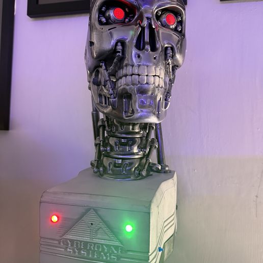 💀 animatronic T-800 Terminator skull with face tracking・3D Print with ...