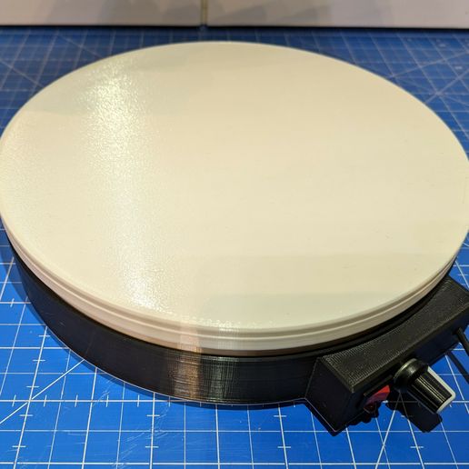 🔌 Rotating Display Platform・Archivo STL para Impresión 3D・Cults