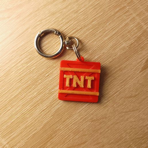 🗝️ CRASH BANDICOOT - TNT - Keychain・Free STL File for 3D printing・Cults