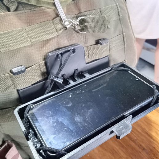 📞 Molle cell phone holder・ STL File for 3D printing・Cults