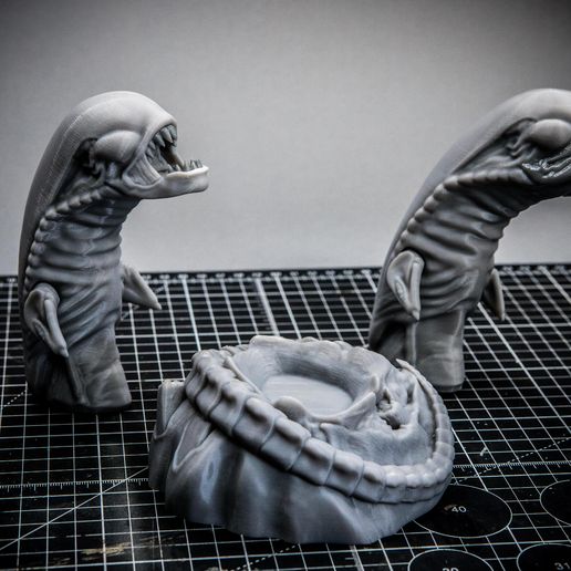 3D file Alien Chest buster Halloween costume 👽 ・3D print design to ...