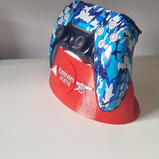 STL file PS5 CONTROLLER SHELF ARSENAL ⚽ ・Model to download and 3D print ...