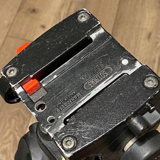 STL file Manfrotto Vinten Pro 5 - mounting plate 🔌 ・3D printer design ...