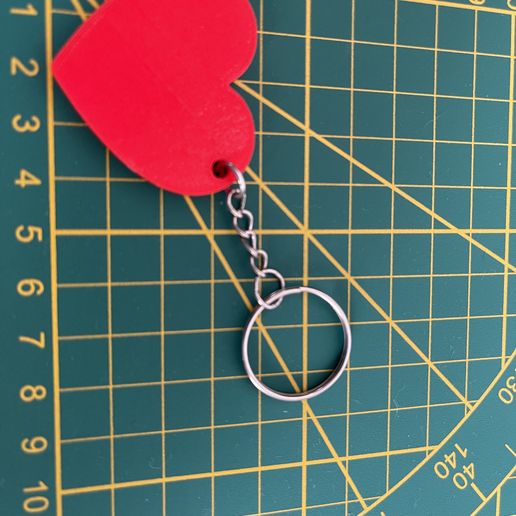 STL file heart key ring 💜 ・3D printer design to download・Cults
