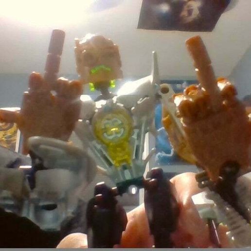 ⬅️ Bionicle Left and Right hands with Stubs・Free STL File for ・Cults