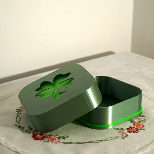 ☘️ Four-leaf clover box / Saint Patrick's Day・ STL File for 3D printing ...