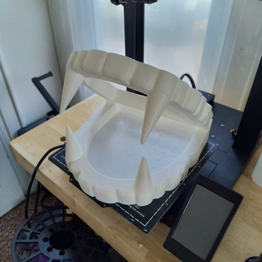🧛 Vampire fang teeth candy bowl・ STL File for 3D printing・Cults