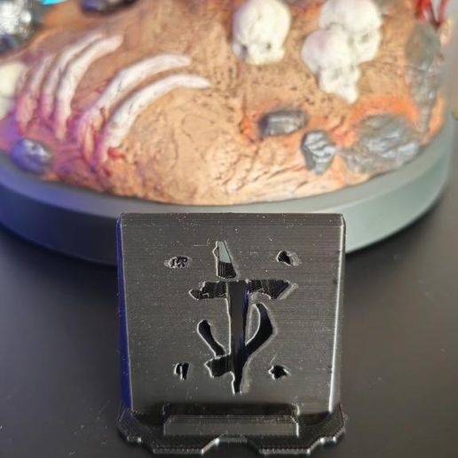 🎲 DOOM: The Dark Ages Keycard Stand・Free STL File for 3D printing・Cults