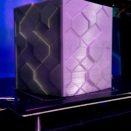 STL file Hi Tech box 📦 ・3D printing design to download・Cults