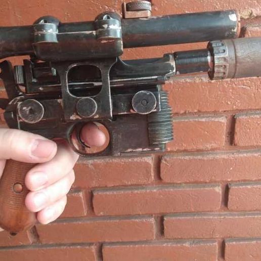 🎭 Han Solo Blaster - DL-44・Free 3D File for ・Cults