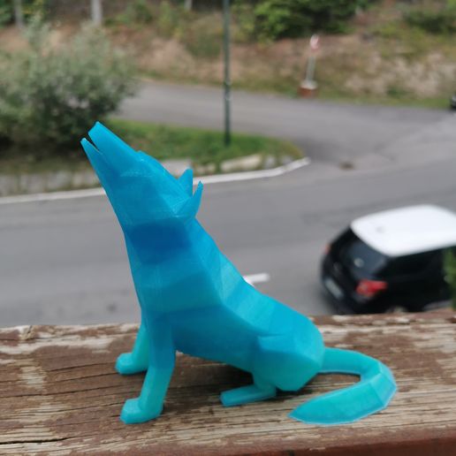 Fichier OBJ Loup Hurlant Low Poly / Low Poly Howling Wolf・Plan pour imprimante 3D à télécharger ...