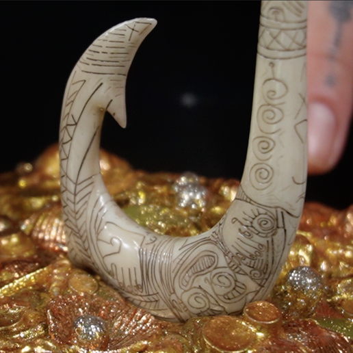 🪝 Maui Hook from Moana with Tamatoa treasure stand・ STL File for 3D ...