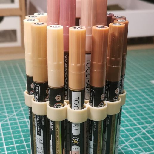 STL file Support de 22 Marqueurs Acrylique TOOLi-Art 🎨 ・3D printer ...