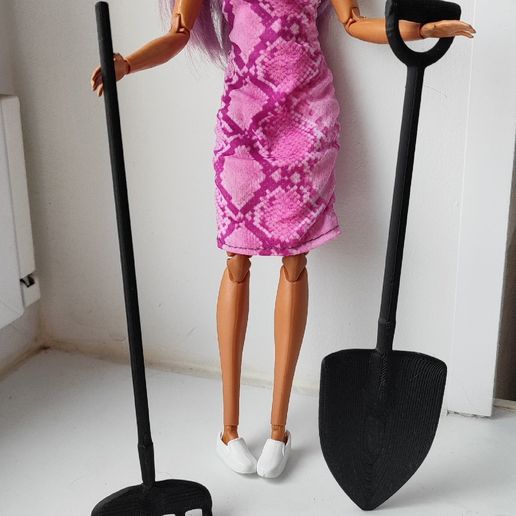 STL file Barbie Shovel and Rake 1:6 🧸 ・3D printing idea to download・Cults
