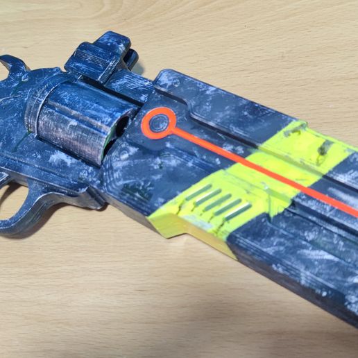 🔫 Galactic Revolver: Futuristic Mega-Sized Costume Gun・ STL File for ・Cults