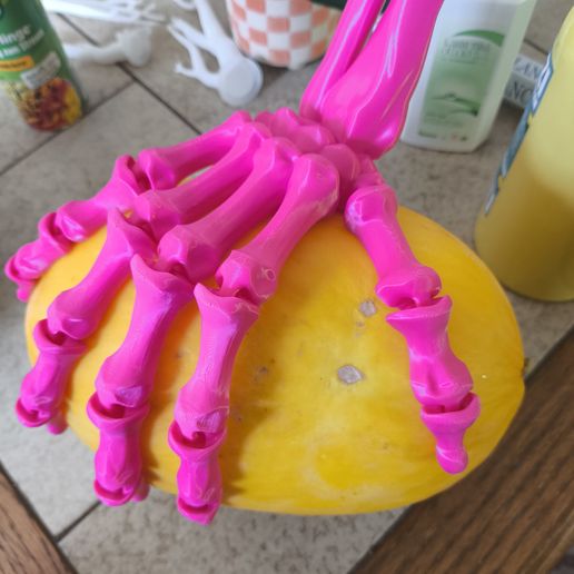 💀 Flexi Print-in-Place Skeleton Hand・3D Print with the Kobra 3 v2 3D ...