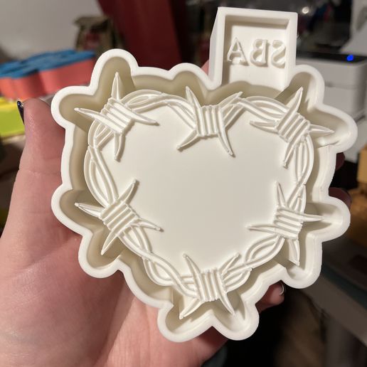 💜 Barbed Wire Heart Freshie Mold - 3D Model Mold Box for Silicone ...