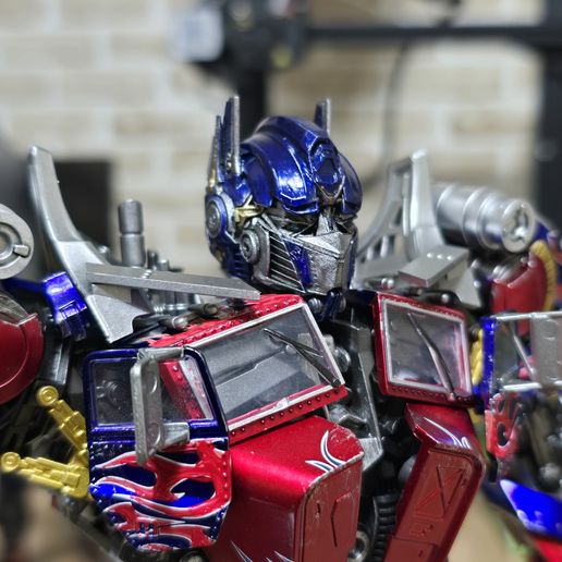 🤖 optimus prime head for dlx size・ STL File for 3D printing・Cults