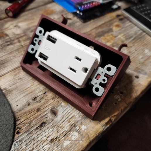 📦 Angled Outlet Box・ STL File for 3D printing・Cults