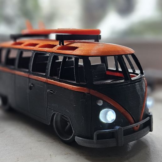 🎨 Multi Color Surf Bus・3D Print with the WC bus 3D printer・Cults