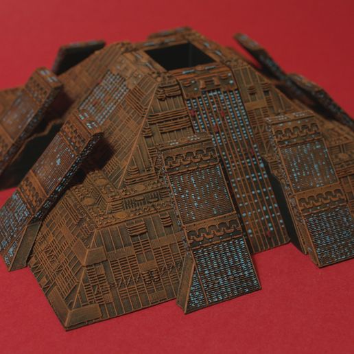 blade runner pyramid