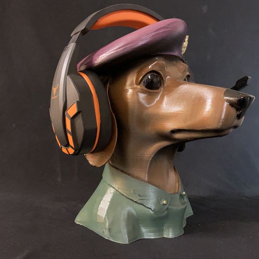 🎧 Royal Army Dachshund Headphone Stand - Sergeant Major Nibbles, Dogs ...