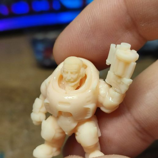 Archivo STL gratis Más vale Barba en mano que ciento volando - Barbut pinta la cabeza・Objeto ...